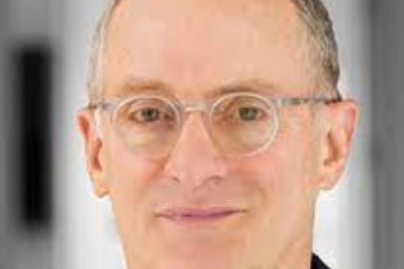 TickerTracker | Howard Marks: The Legendary Investor Leading Oaktree ...
