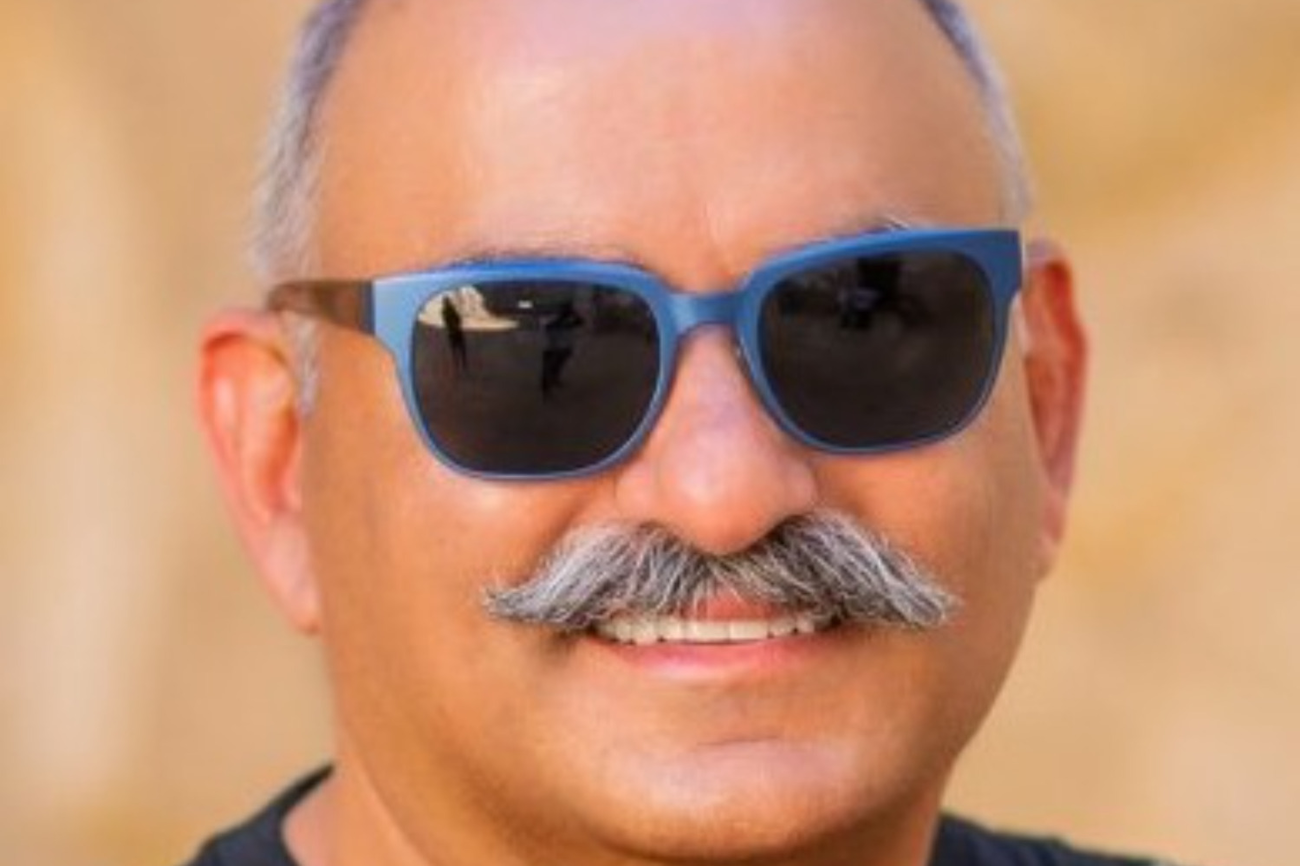 TickerTracker | Mohnish Pabrai: A Value Investor at the Helm of Dalal ...