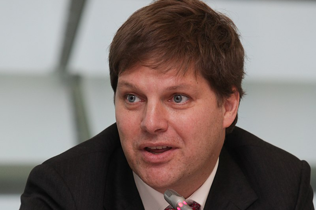 TickerTracker | Guy Spier: Leading Value Investor